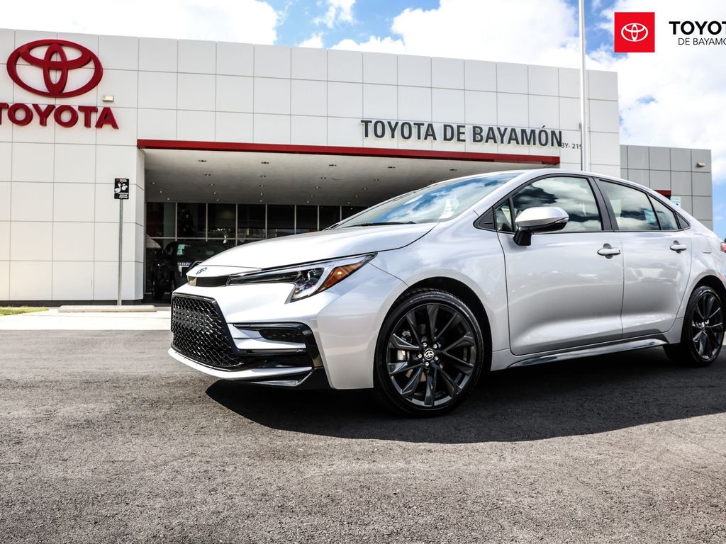 Toyota Corolla SE (Silver) - Toyota de Bayamón
